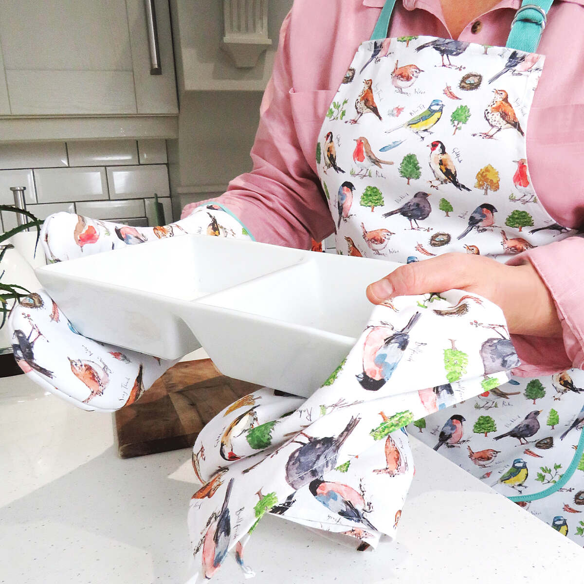 Gauntlet | Kitchen Gauntlet | Samuel Lamont