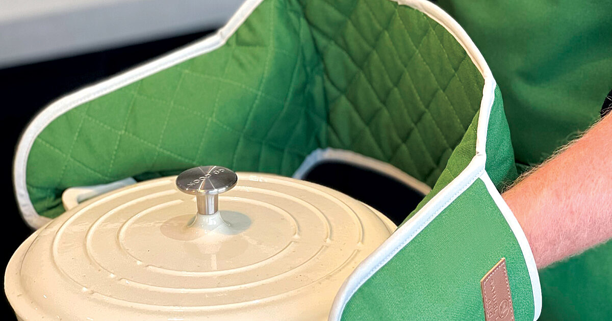 Canvas Kitchen Gauntlet Teal | Samuel Lamont